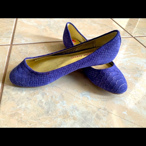 Elaine Turner | Shoes | Elaine Turner Flats | Poshmark